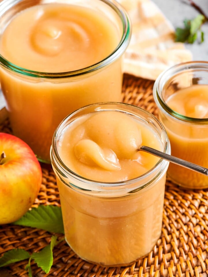 Applesauce Recipe – 2 ingredients! - Chef Lindsey Farr